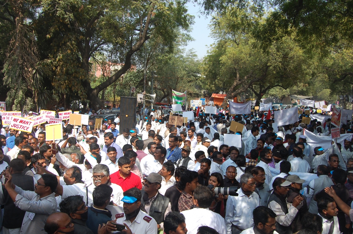 Massive Protest Held by Christians, Muslims in Delhi for Dalits\' Equal ...